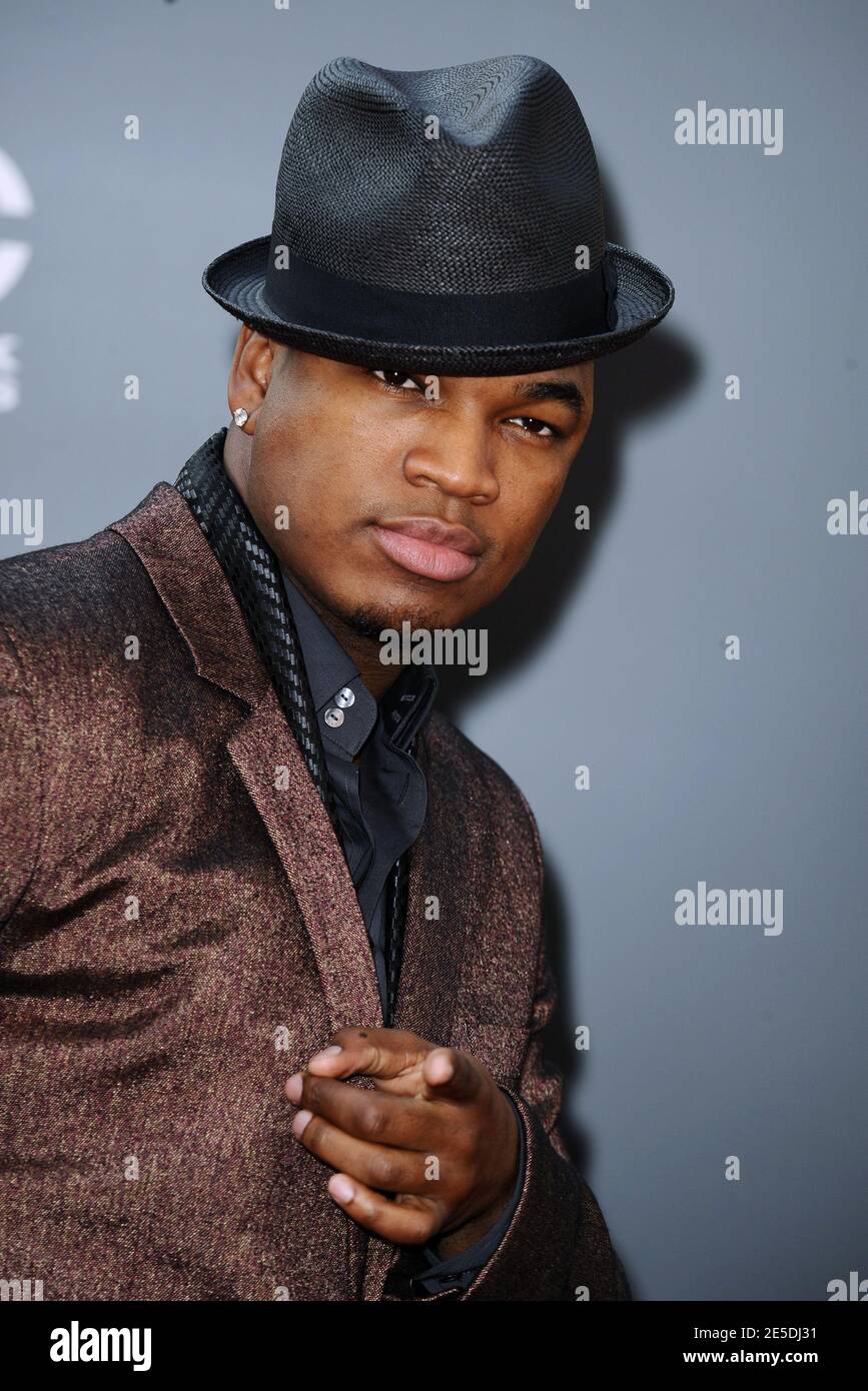 Ne-Yo arriving for the 2008 American Music Awards held at the Nokia ...