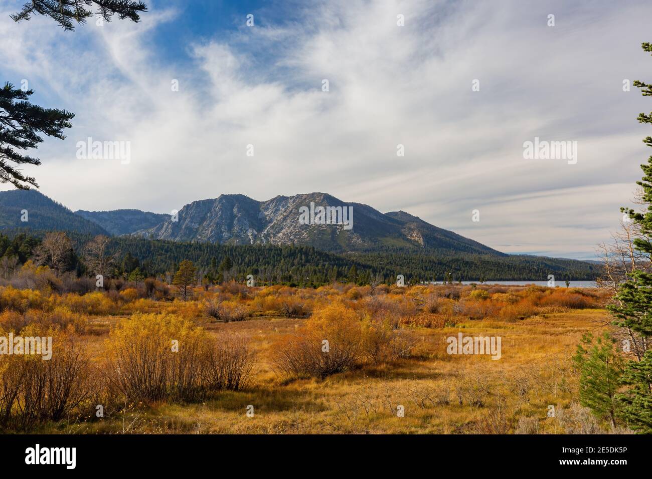Sunny view with beautiful fall color along the Hope Valley in Lake ...