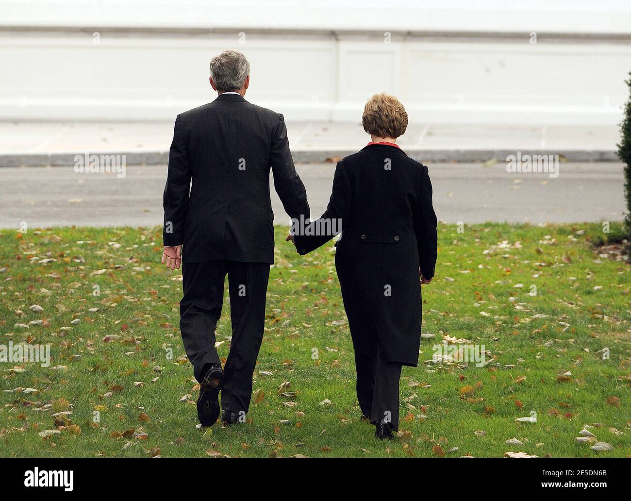 Walk with us president george bush hi-res stock photography and images ...