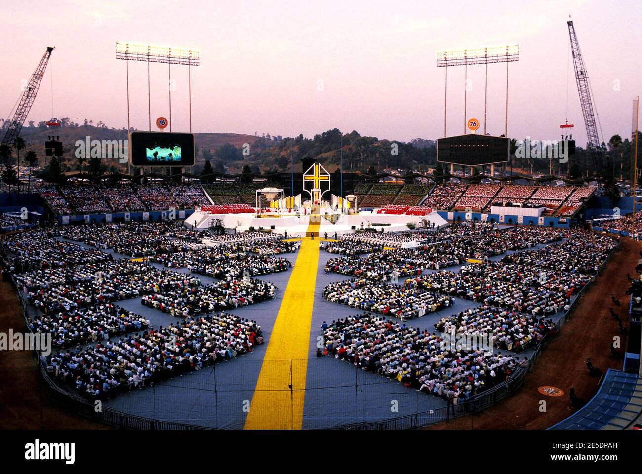 Pope John Paul II mass at Dodger Stadium1987 Credit: Ralph Dominguez ...