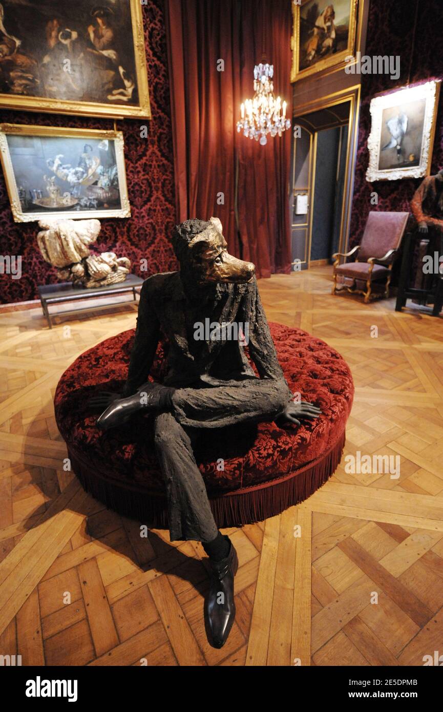 Ambiance at the Shoes designer Olga Berluti's party, held at the Musee ...