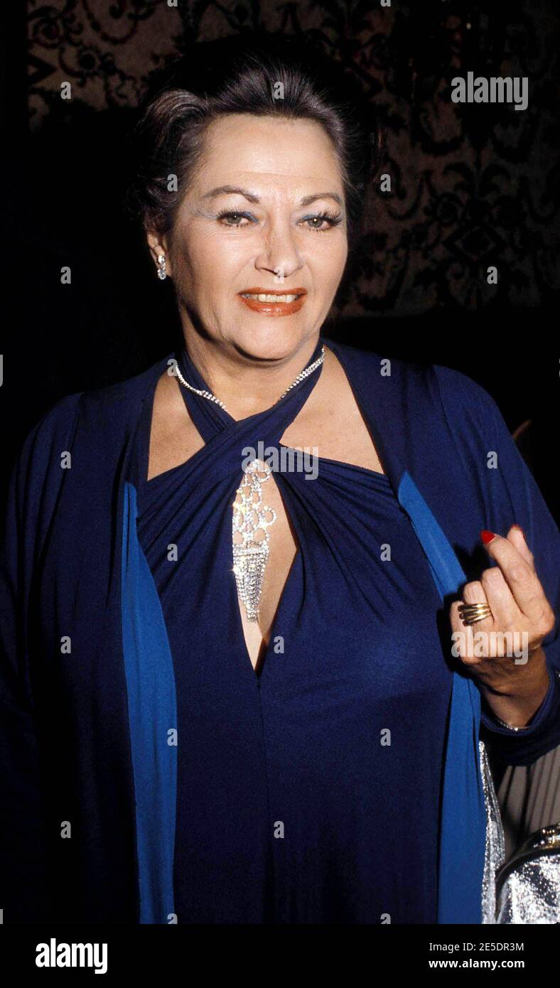 Yvonne decarlo hi-res stock photography and images - Alamy