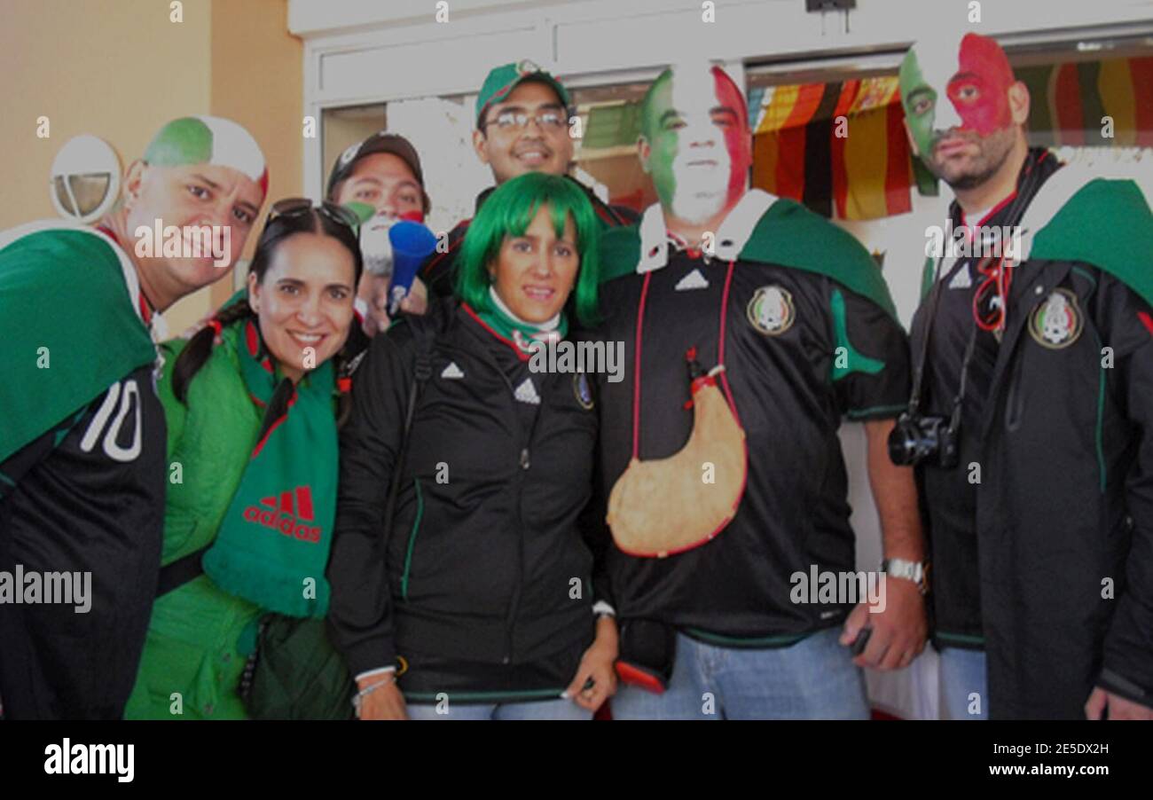 Mexico fans hi-res stock photography and images - Alamy