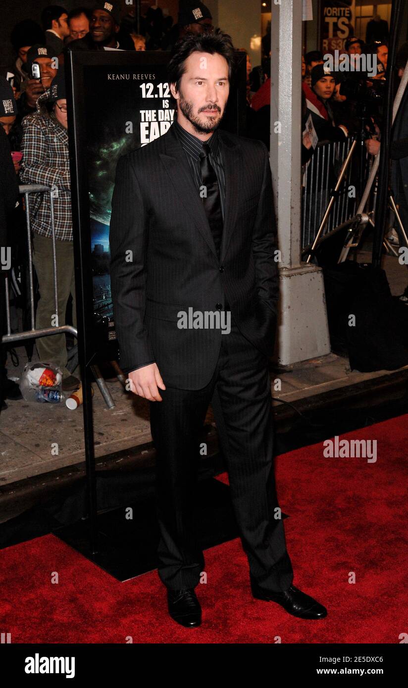 Cast member Keanu Reeves attends the premiere of 'The Day The Earth ...