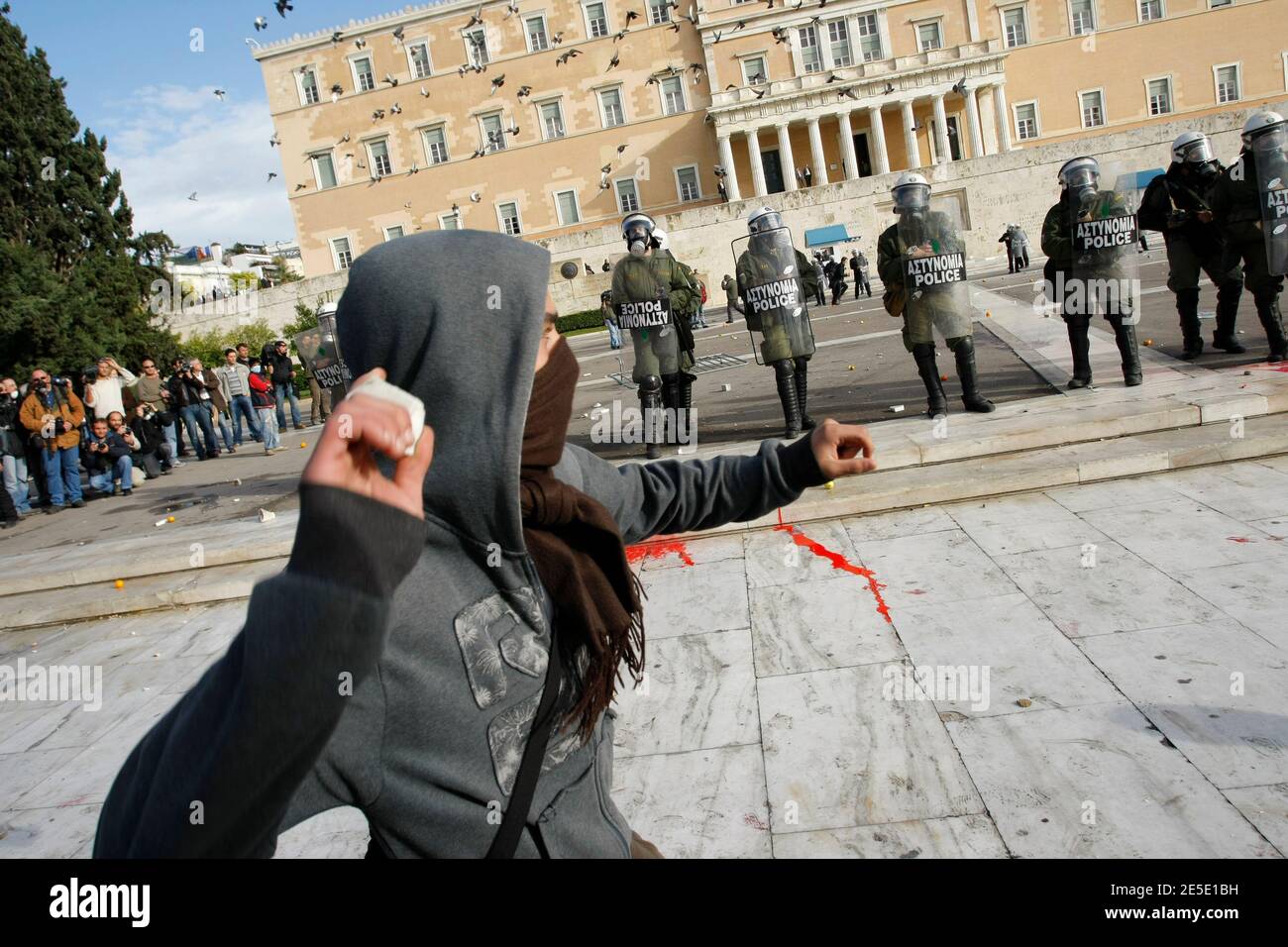 Streets in athen hi-res stock photography and images - Alamy