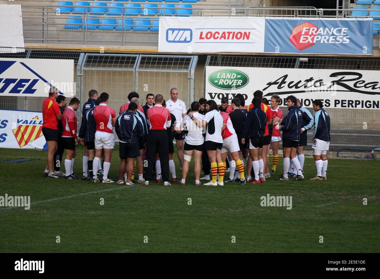 USA Perpignan's Daniel Carter during the training session prior to the ...