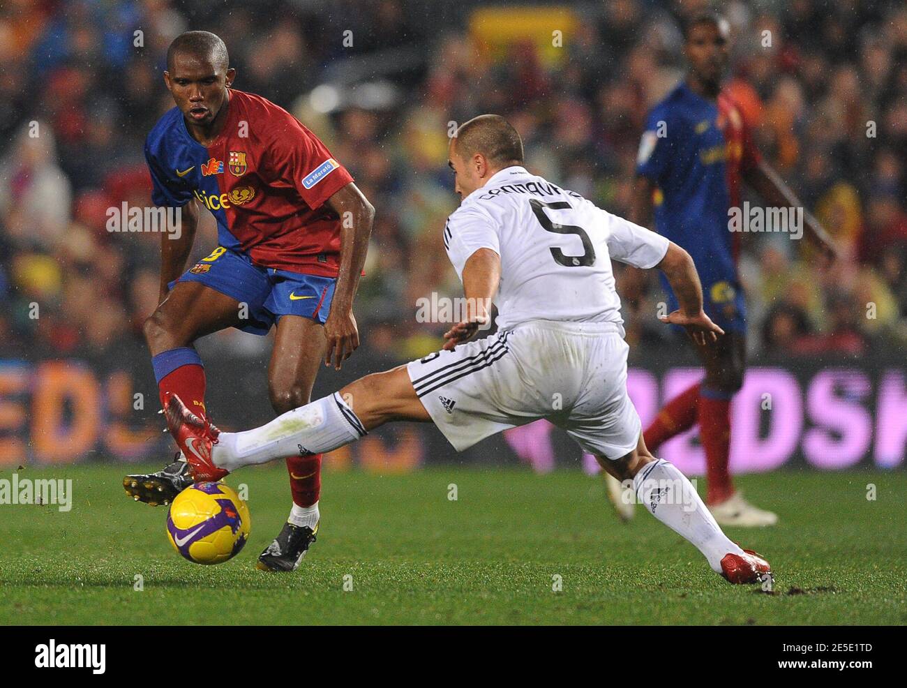 Samuel eto'o real madrid hi-res stock photography and images - Alamy