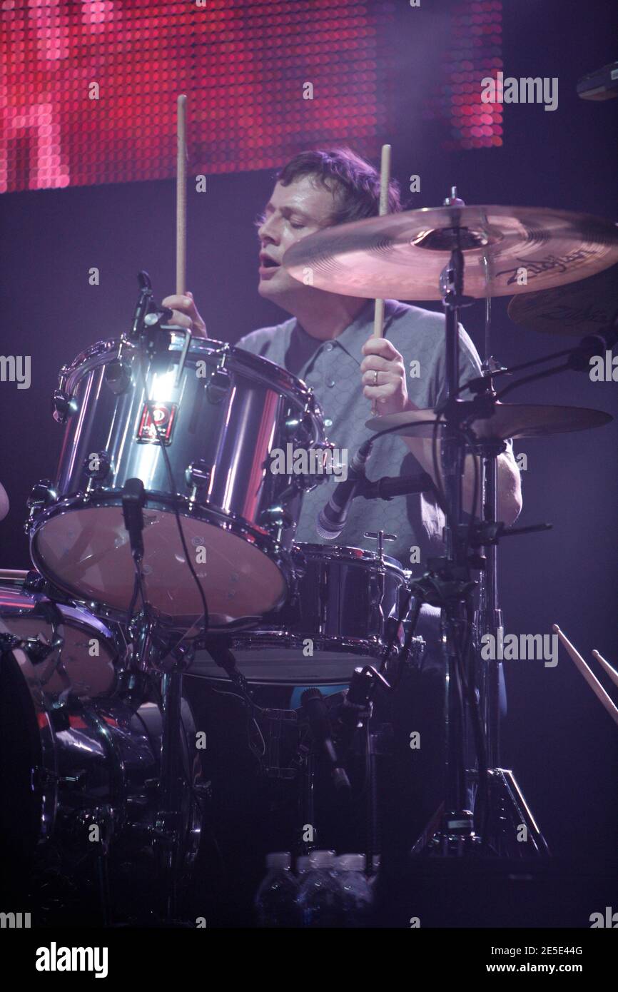 Chant drummer hi-res stock photography and images - Alamy