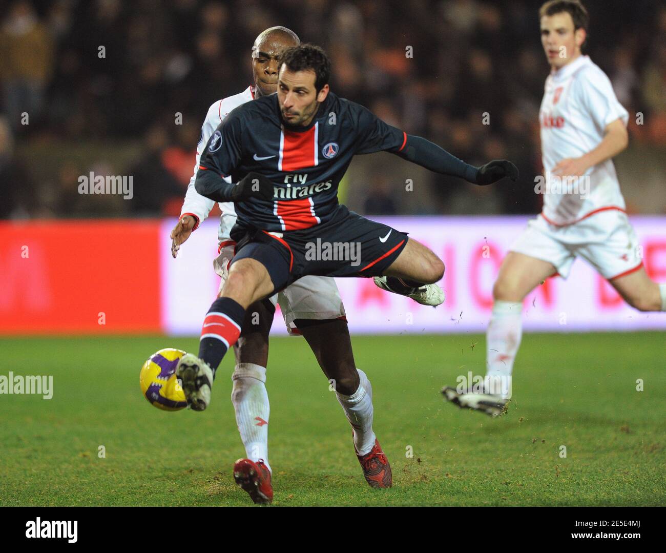 PSG's Ludovic Guily during the UEFA Cup soccer match, PSG vs Twenteat ...