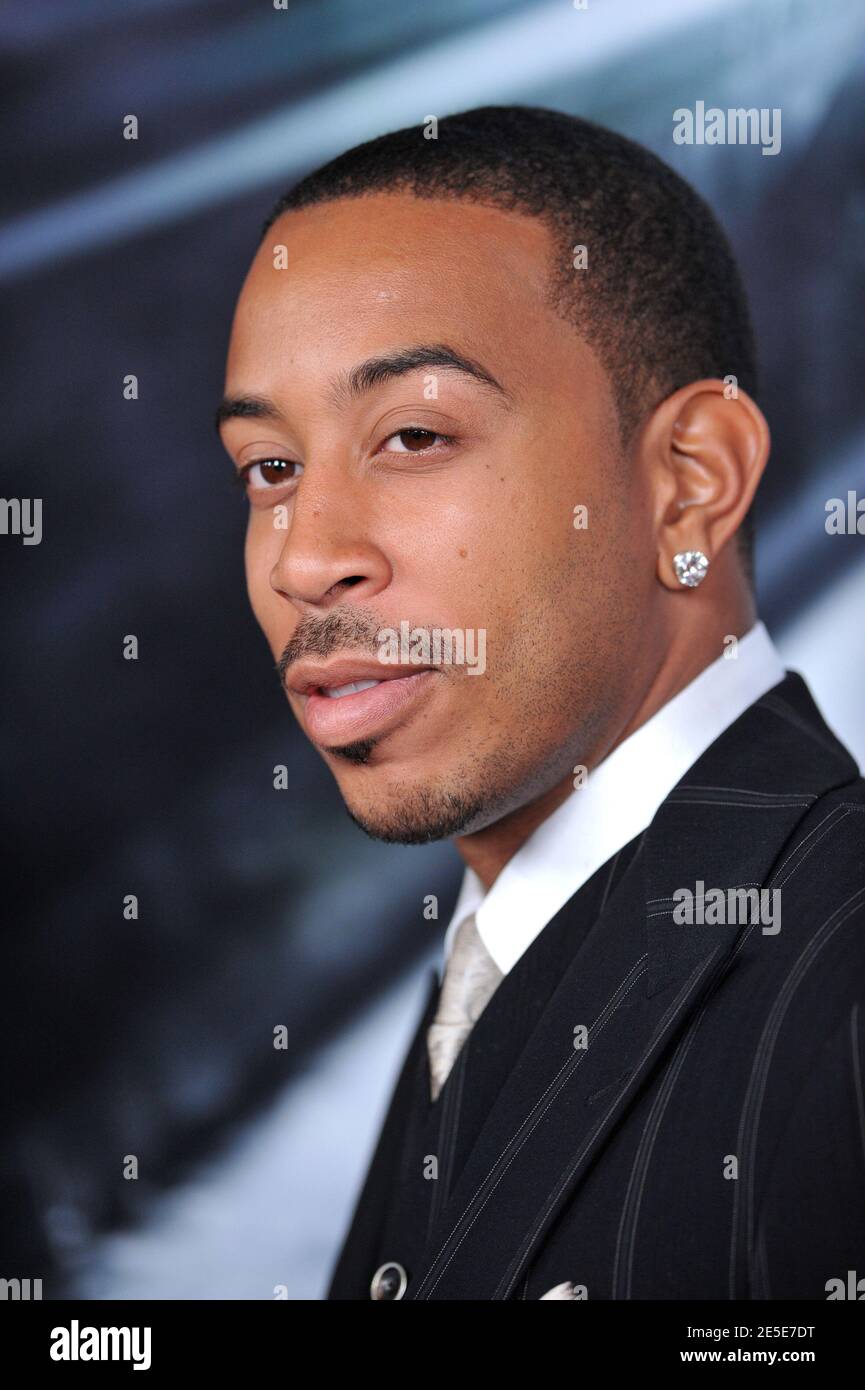 Chris "Ludacris" Bridges attends the premiere of "Max Payne" held at ...