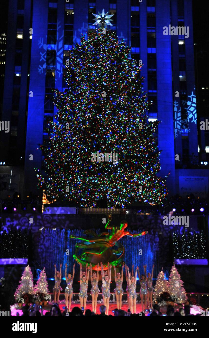 The Radio City Rockets perform onstage at the annual tree lighting ...