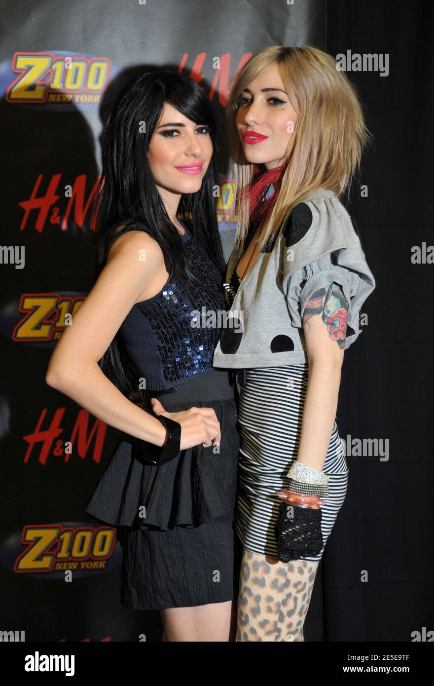 Lisa origliasso and jessica origliasso the veronicas hi-res stock ...