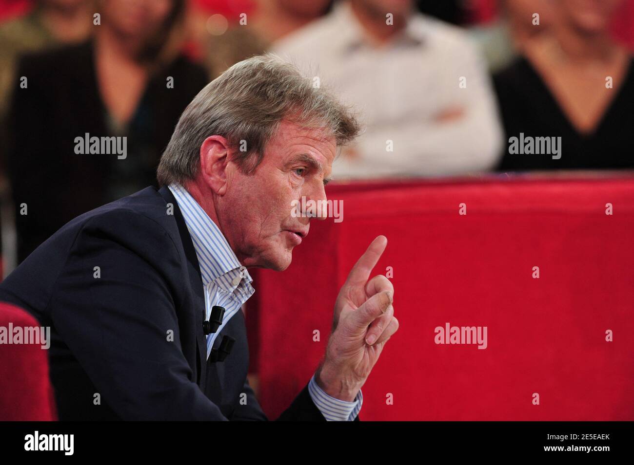 Bernard Kouchner lors de l'enregistrement de l'emission Vivement ...