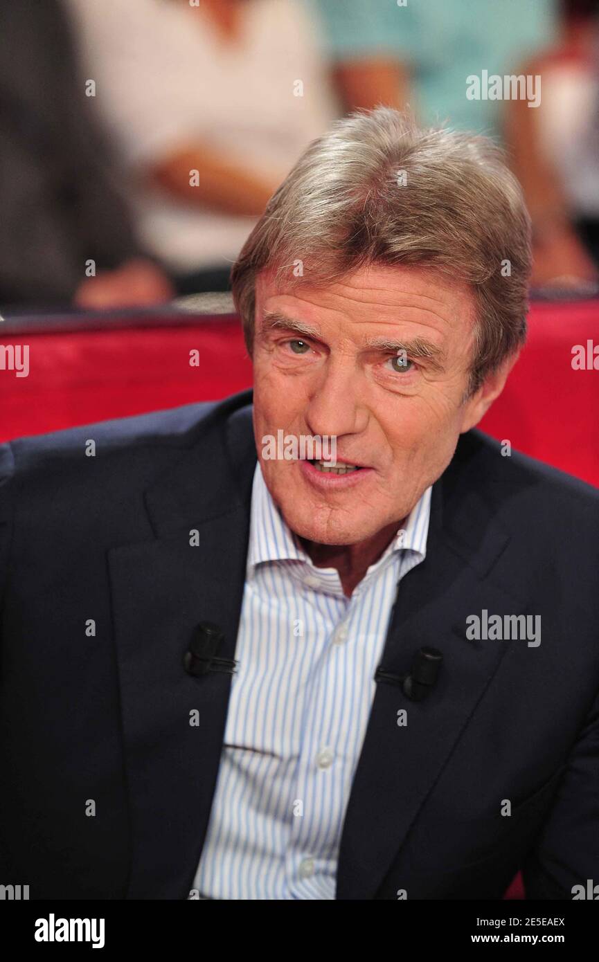 Bernard Kouchner lors de l'enregistrement de l'emission Vivement ...