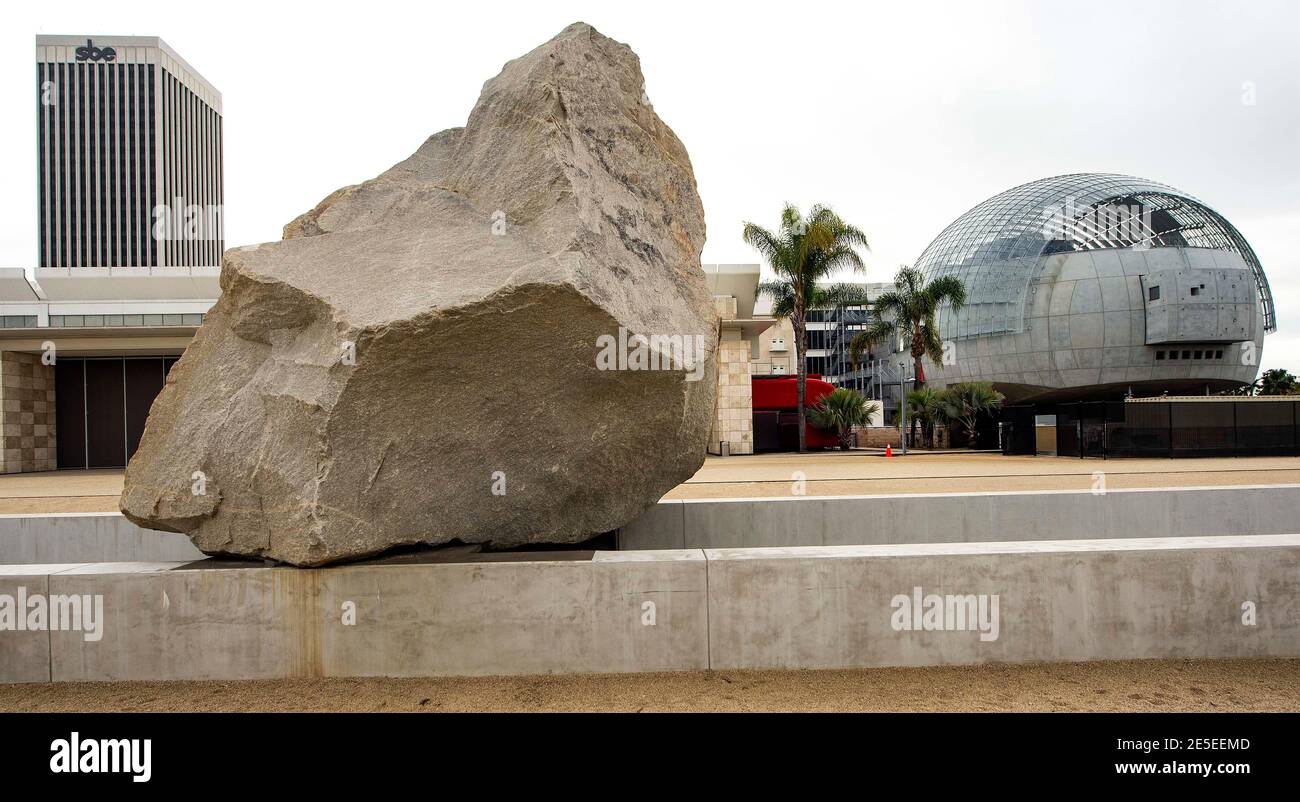 Levitated Mass High Resolution Stock Photography and Images - Alamy
