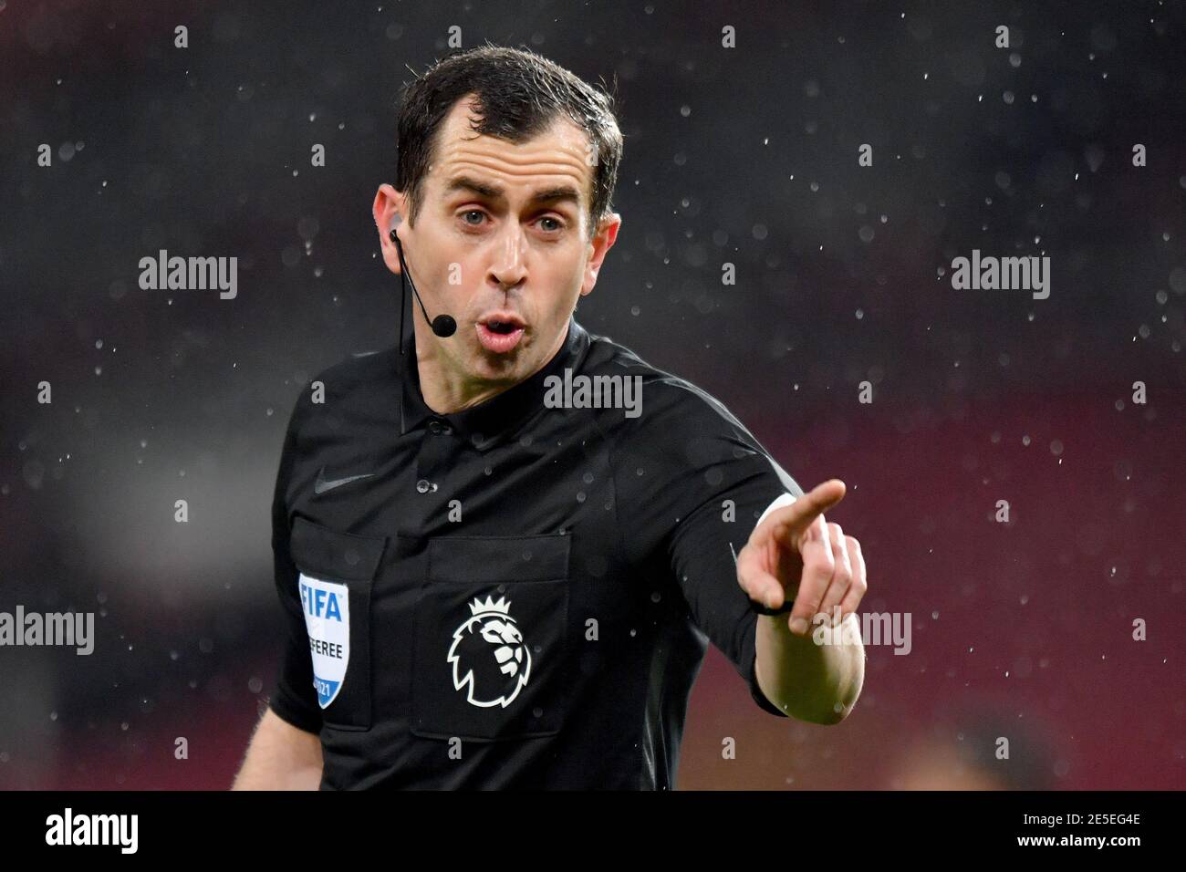 Referee peter hi-res stock photography and images - Alamy