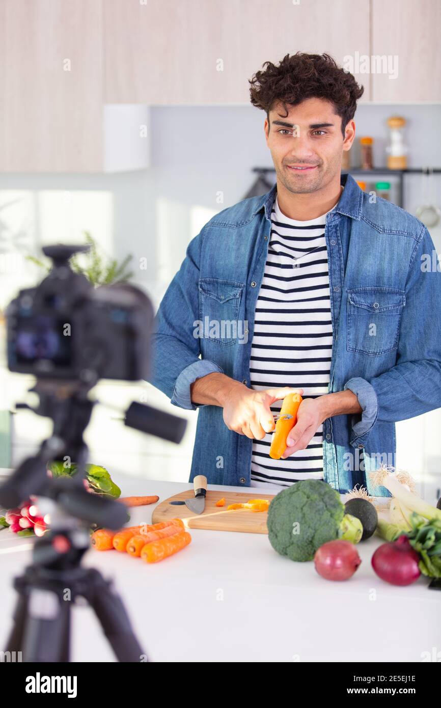 Man filming himself hi-res stock photography and images - Alamy