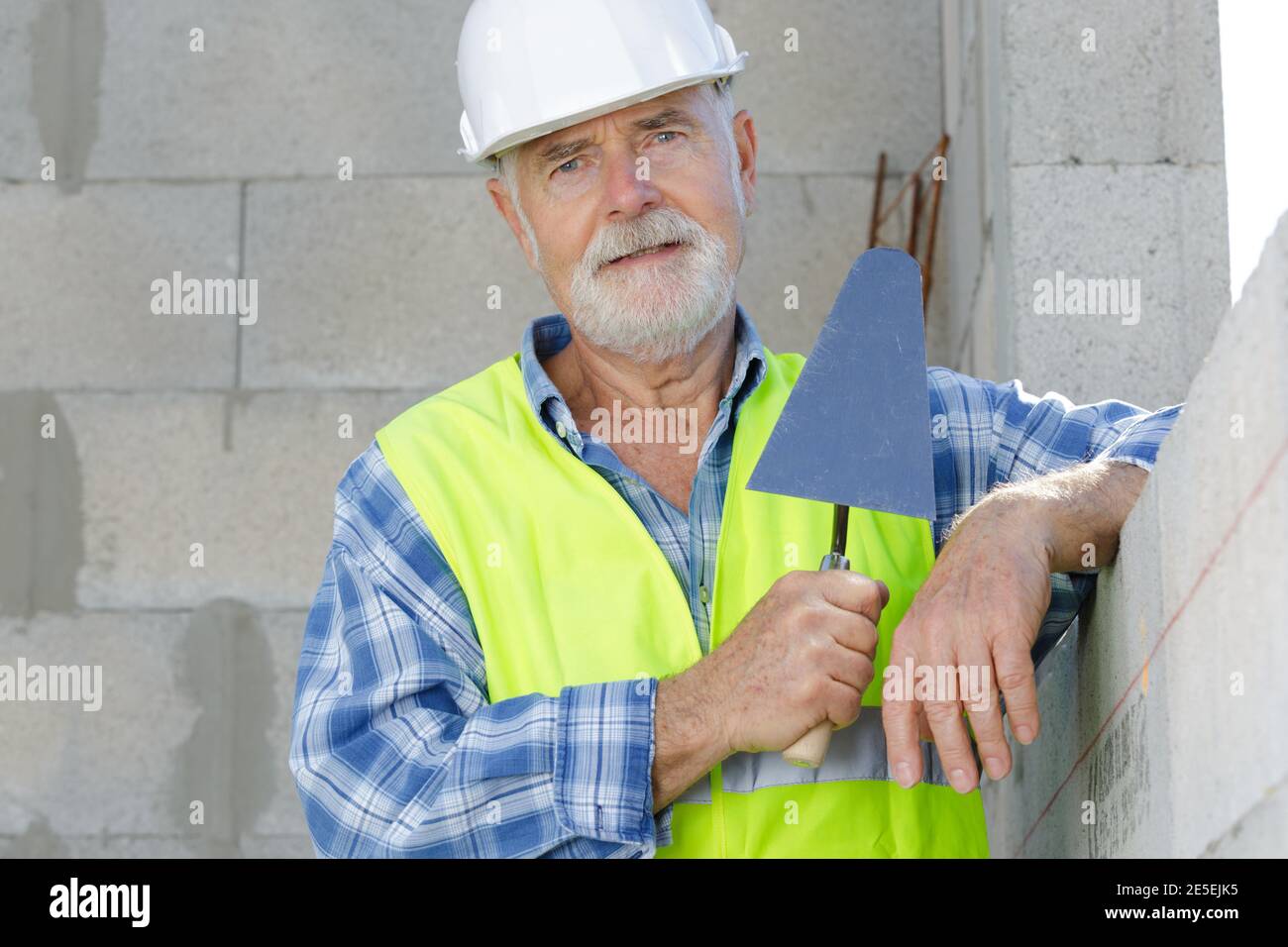 Facade trowel hi-res stock photography and images - Alamy