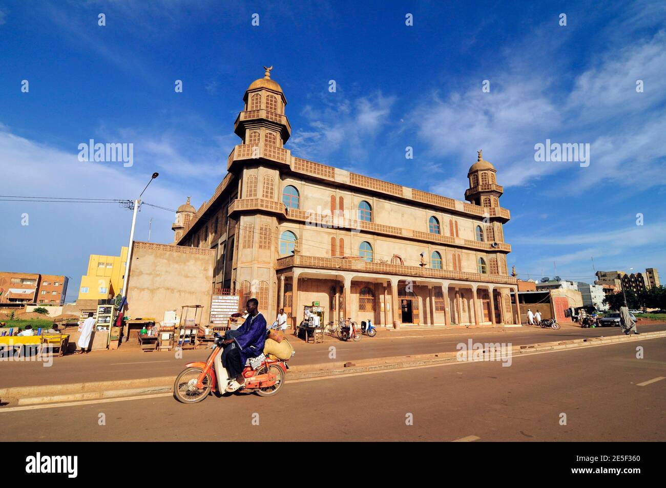 A large mosque in Ouagadougou, Burkina Faso Stock Photo - Alamy