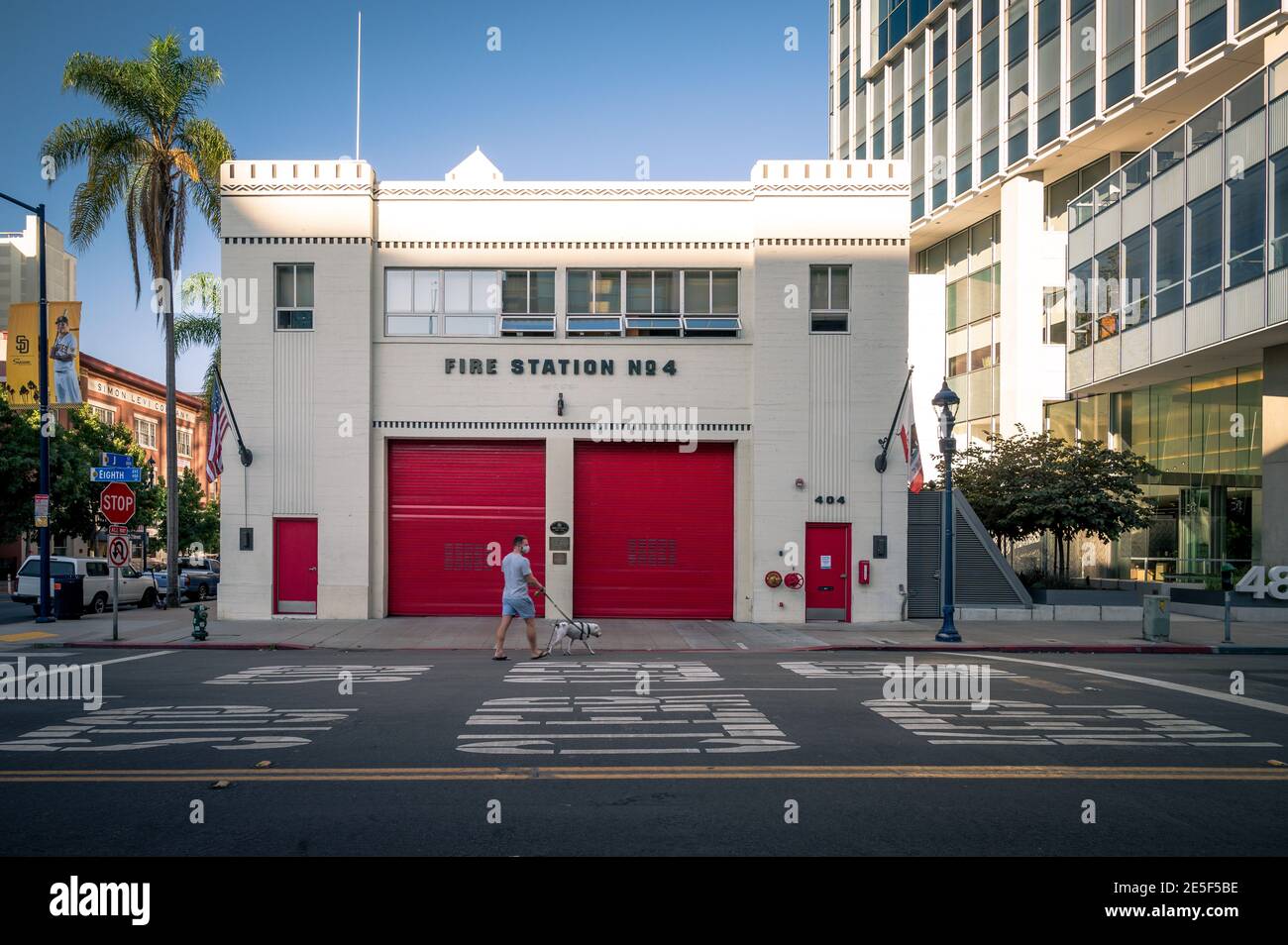 Emergency fire station building hi-res stock photography and images - Alamy
