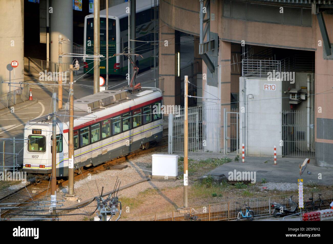 Hong kong light rail vehicle hi-res stock photography and images - Alamy