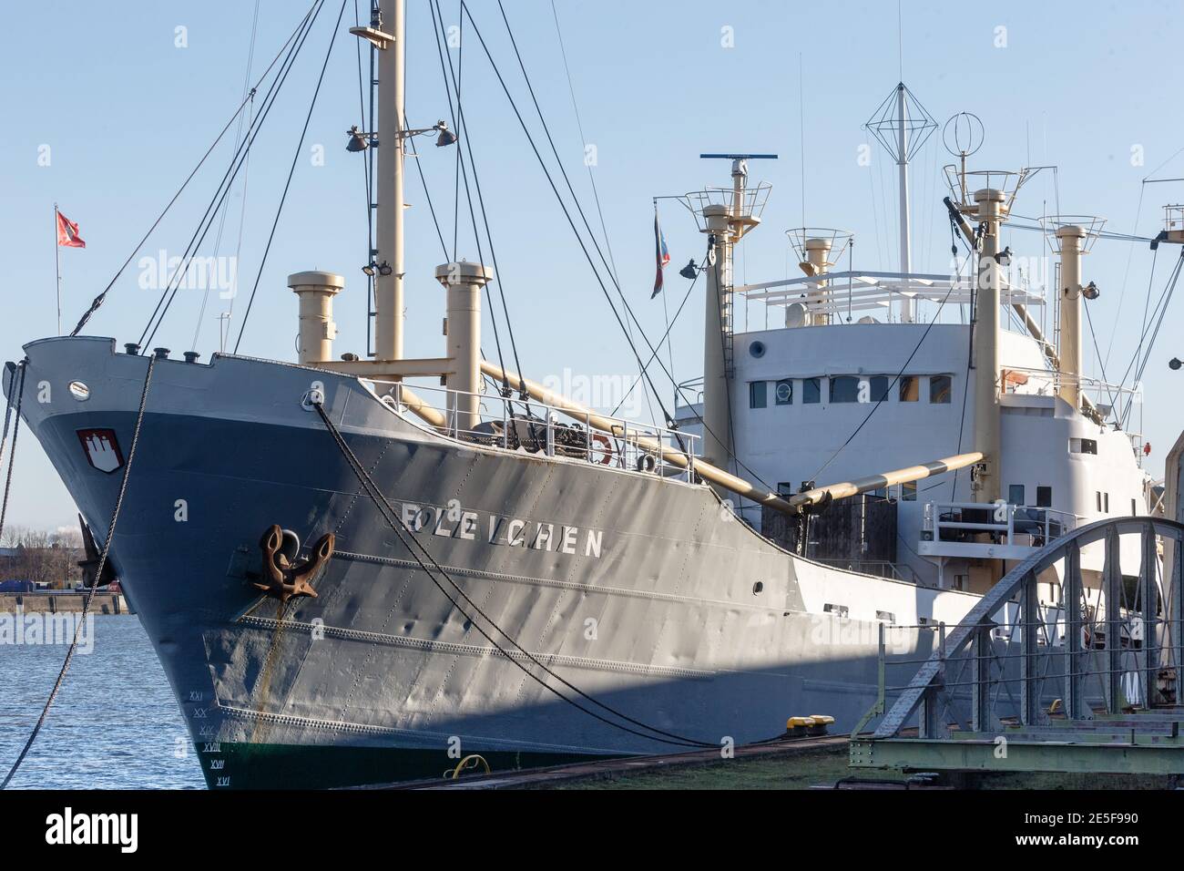 Hamburg, Germany. 25th Dec, 2020. The museum ship MS Bleichen is moored ...