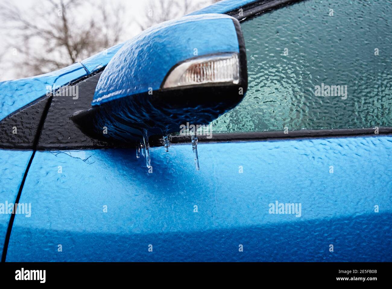 Inclimate weather hi-res stock photography and images - Alamy