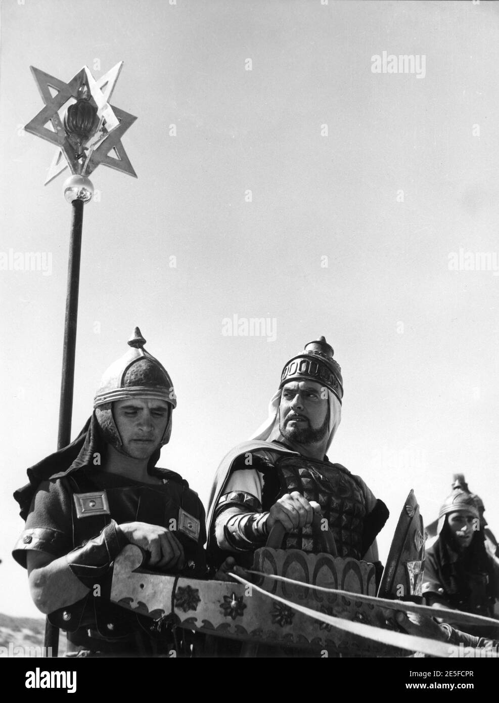 Tyrone power solomon and sheba Black and White Stock Photos & Images ...