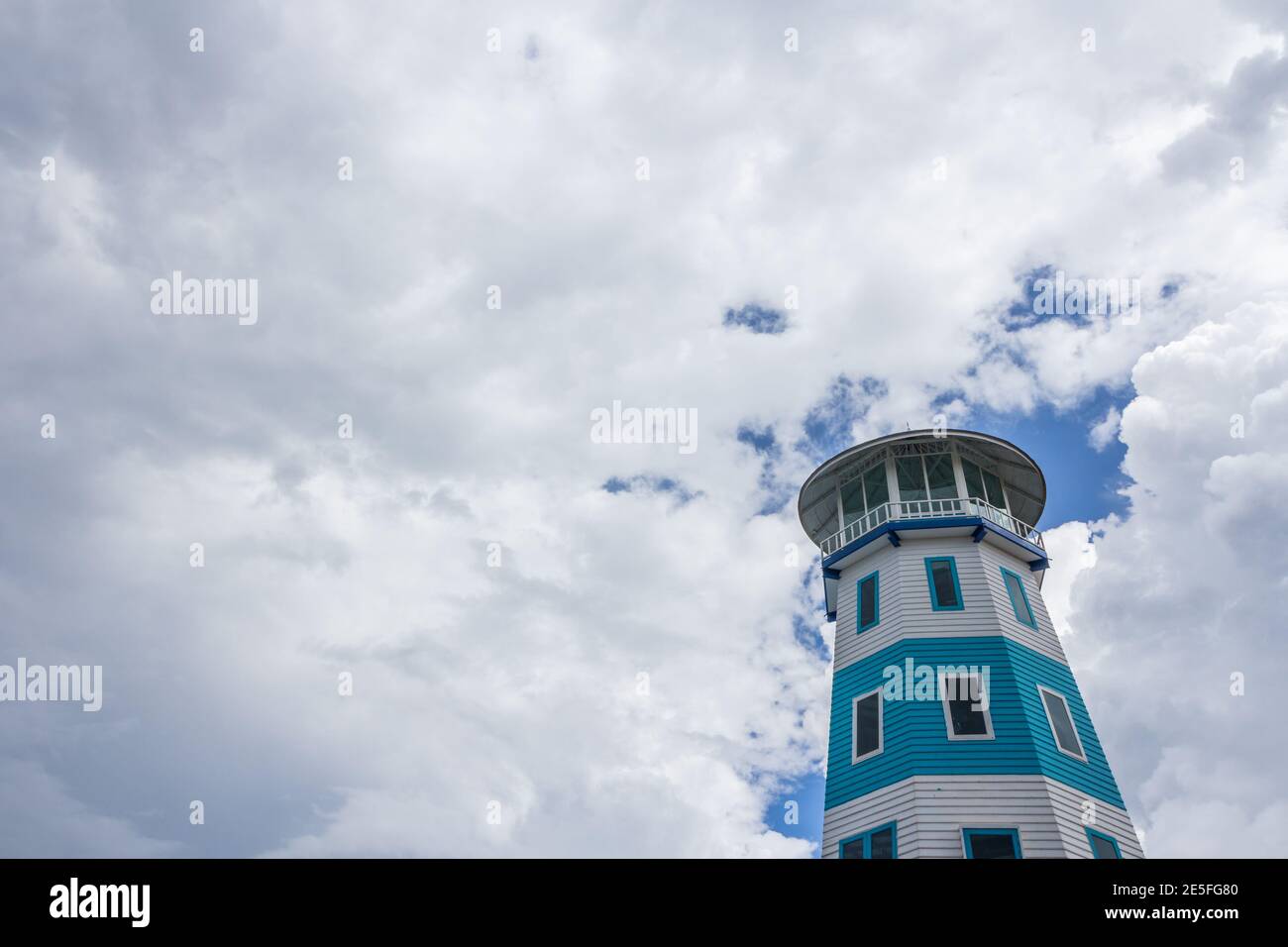 Lighthouse shining night on beach hi-res stock photography and images ...