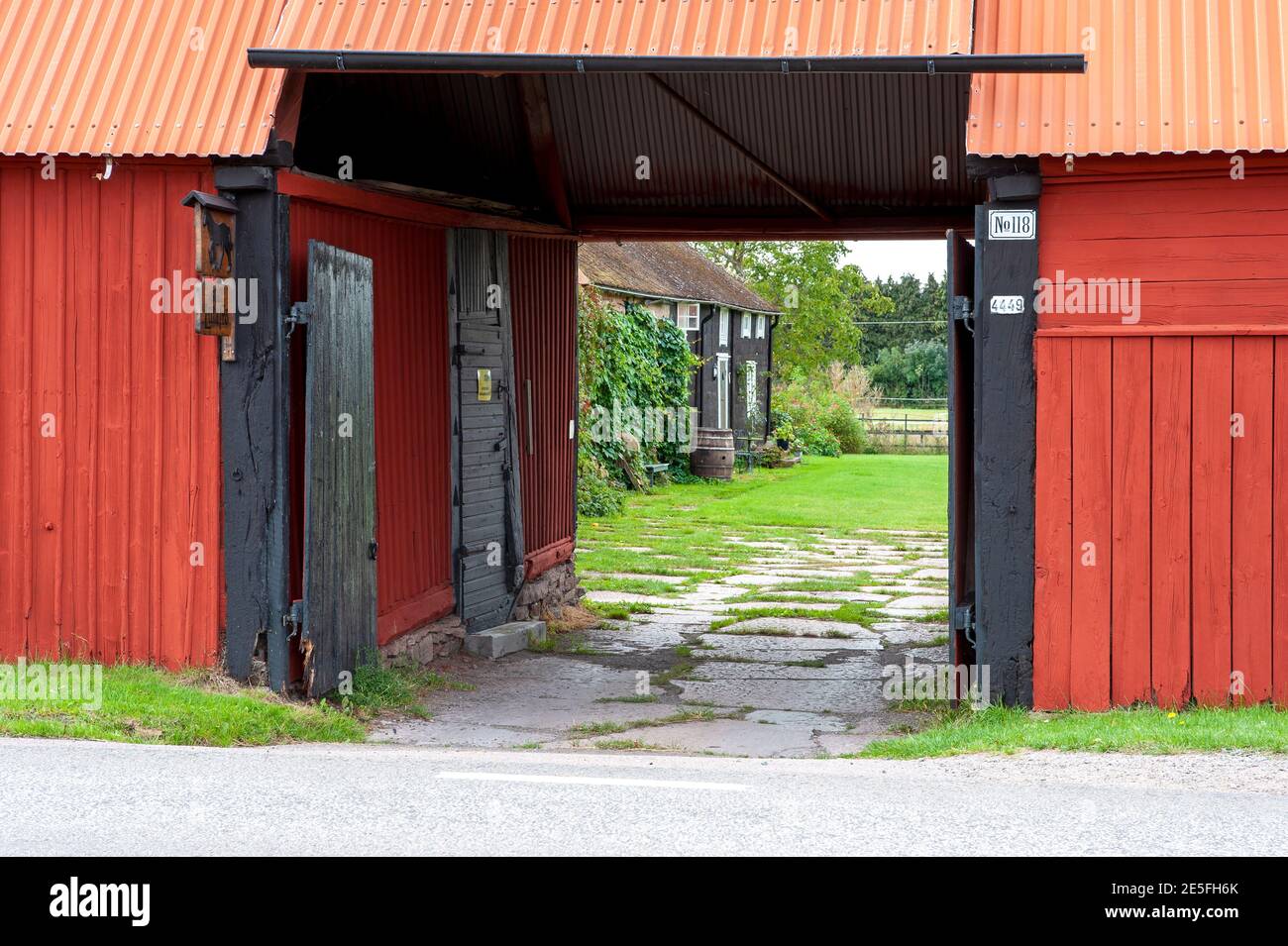 Linear village hi-res stock photography and images - Alamy