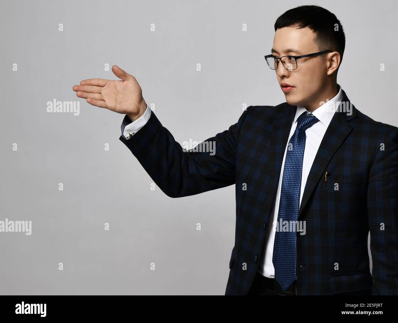 Asian director hi-res stock photography and images - Alamy