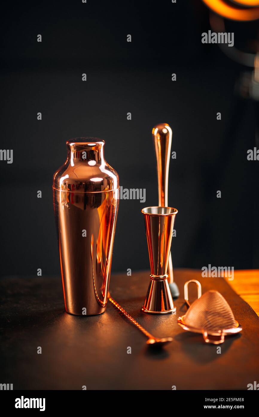 Copper bar hi-res stock photography and images - Alamy