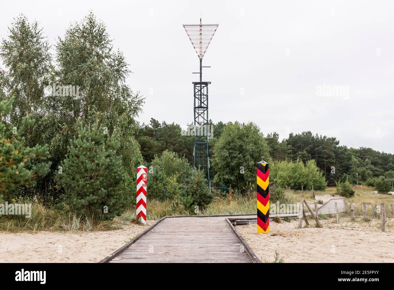 German polish border hi-res stock photography and images - Alamy