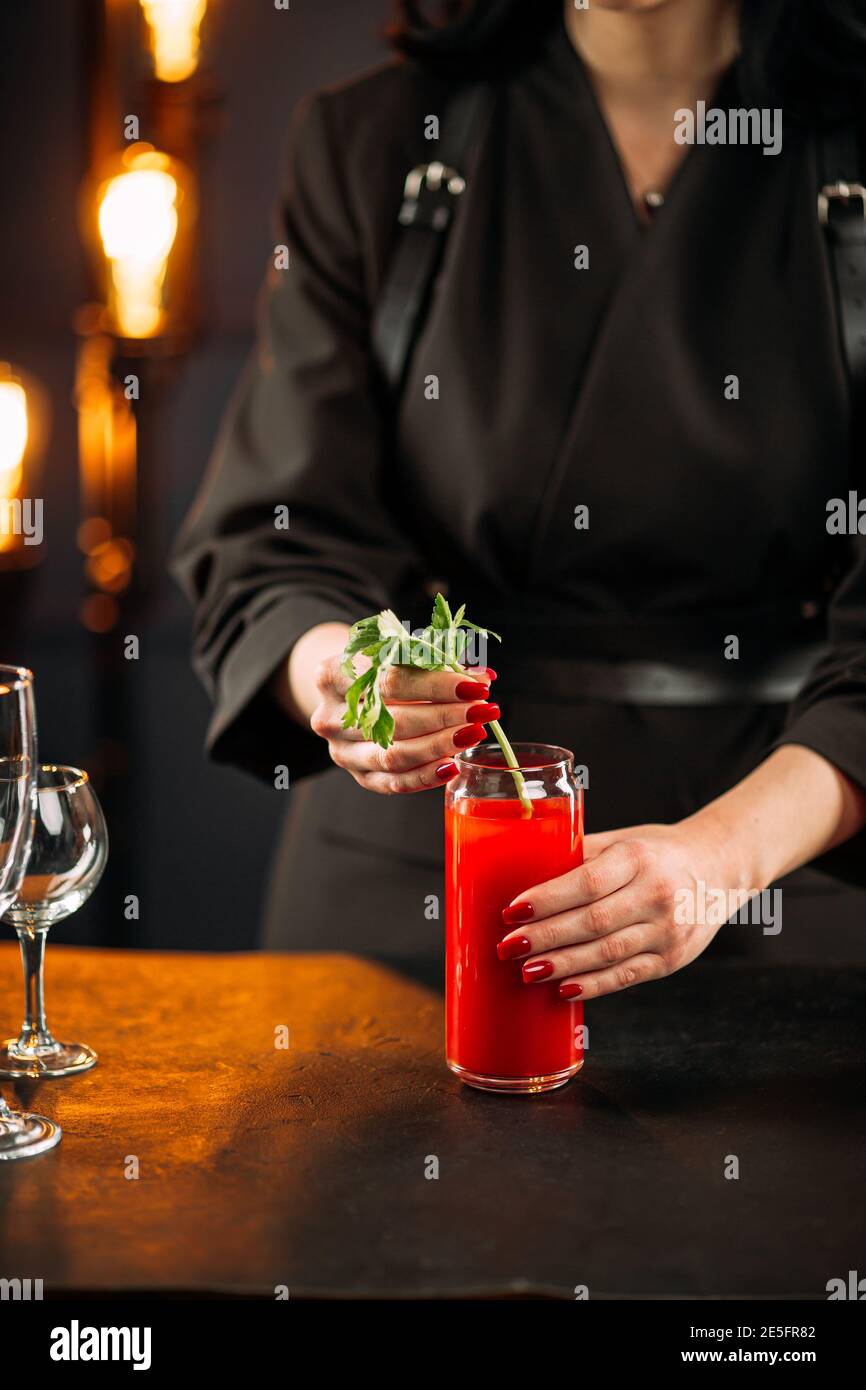 Cocktail girl hi-res stock photography and images - Alamy
