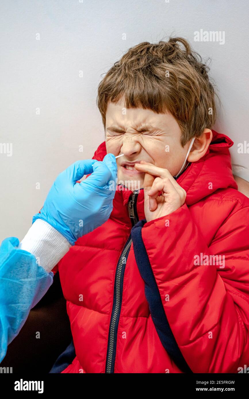 Child nose swab hospital hi-res stock photography and images - Alamy