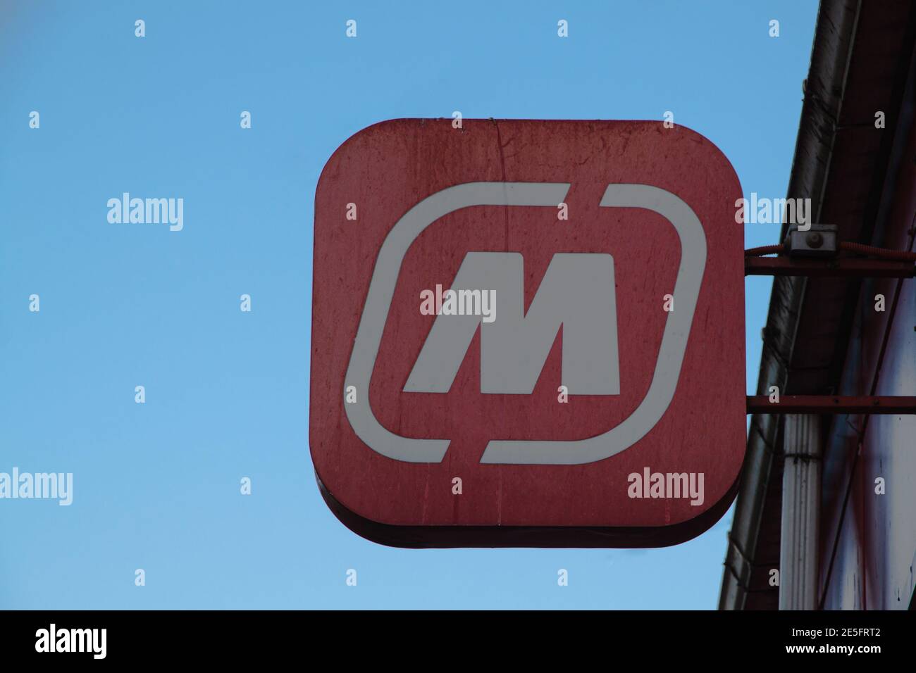 Chain of stores magnit hi-res stock photography and images - Alamy