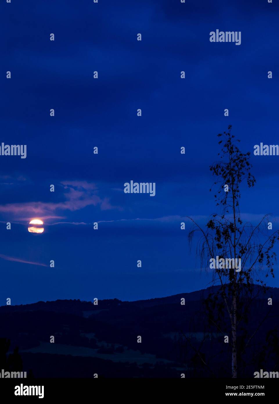 Moonrise night nighttime hi-res stock photography and images - Alamy