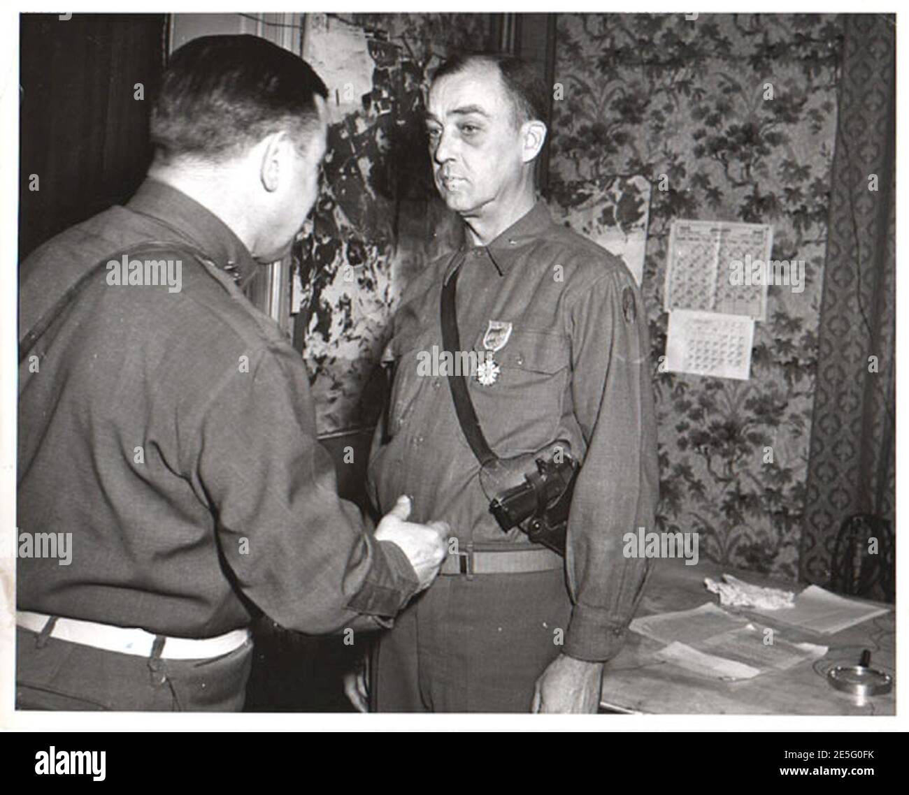 MG Hobbs presents the Legion Of Merit to BG Lewis Stock Photo - Alamy