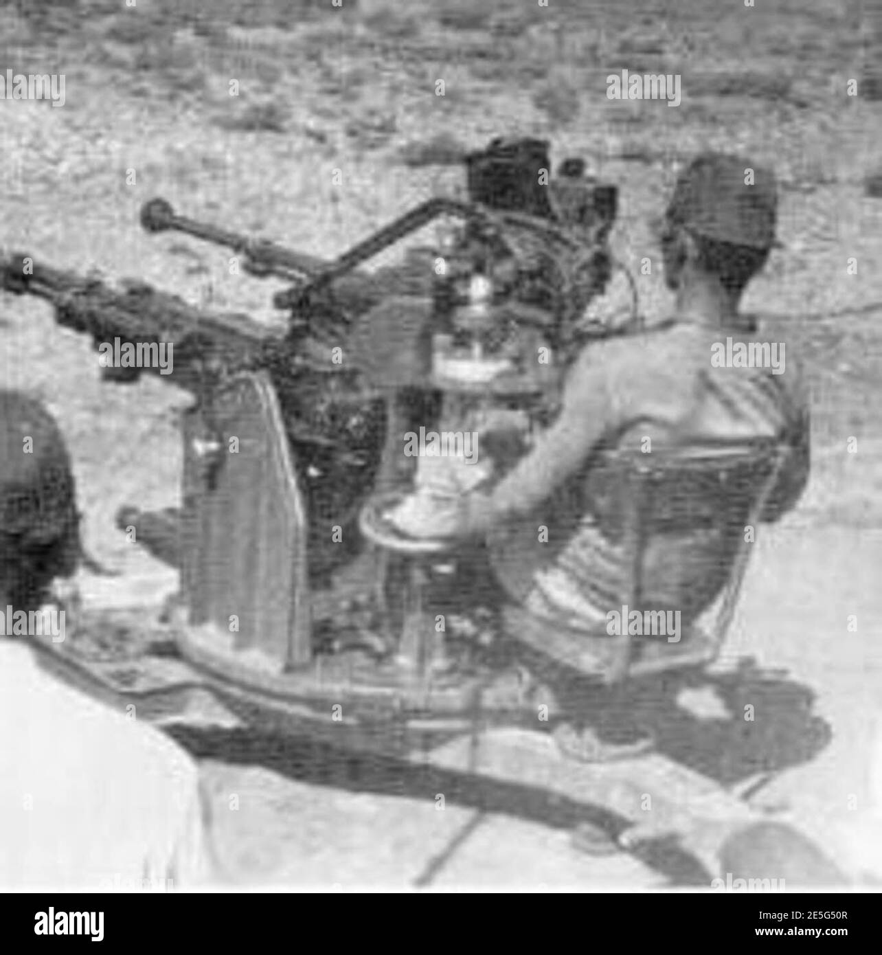 20 mm cannon hi-res stock photography and images - Alamy