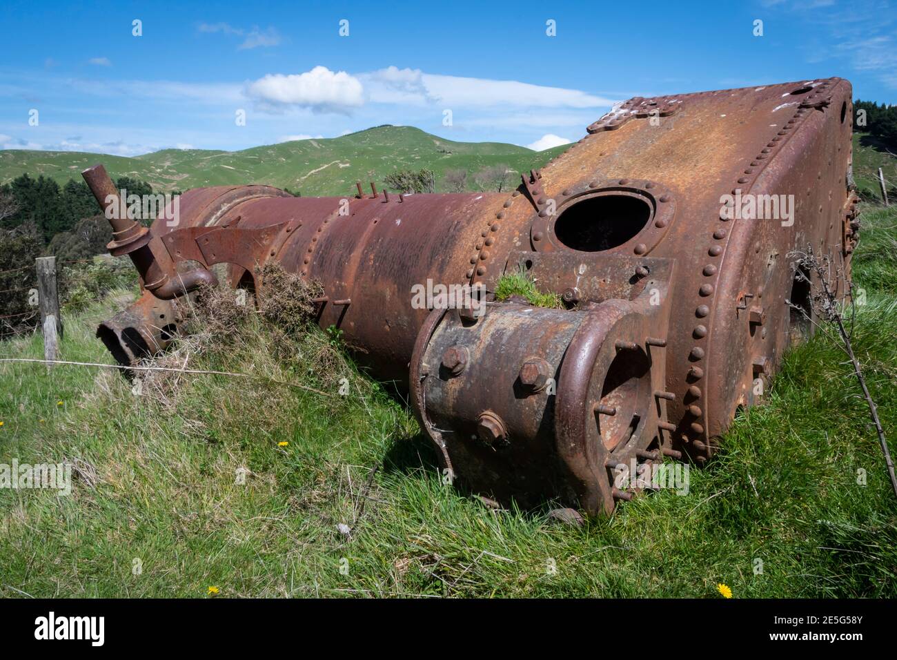 Abandoned traction engine boiler, near Pongaroa , Tararua District ...