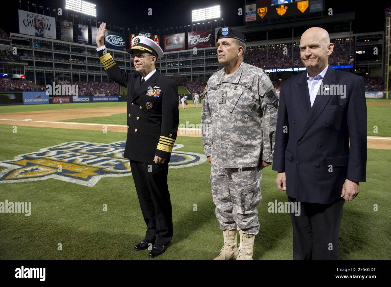 Michael Mullen & Peter Chiarelli at 2010 World Series Game 4 2 Stock ...