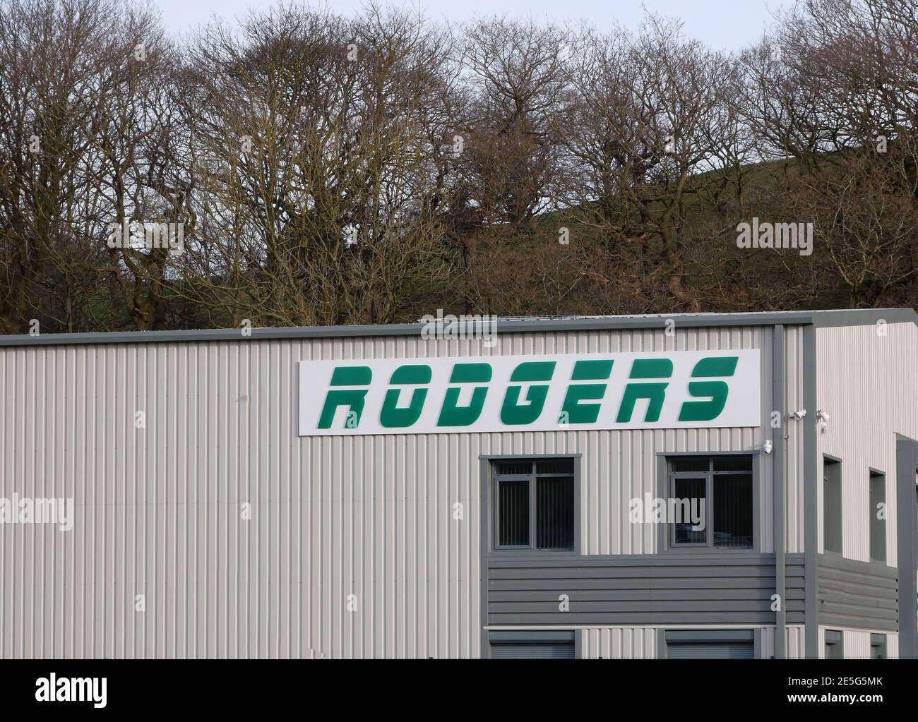 Modern building sign hi-res stock photography and images - Alamy
