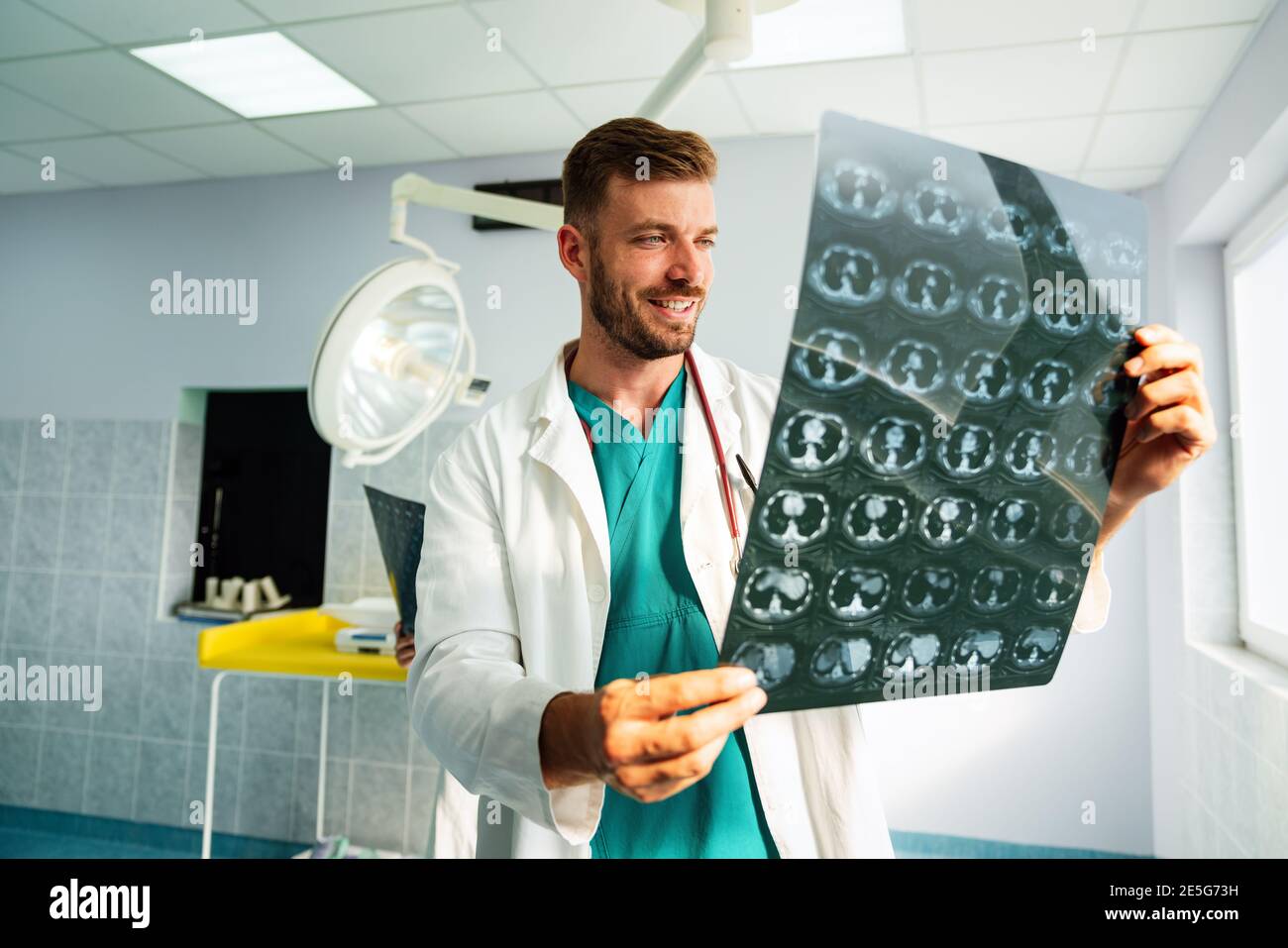 Hospital radiology radiography hi-res stock photography and images - Alamy