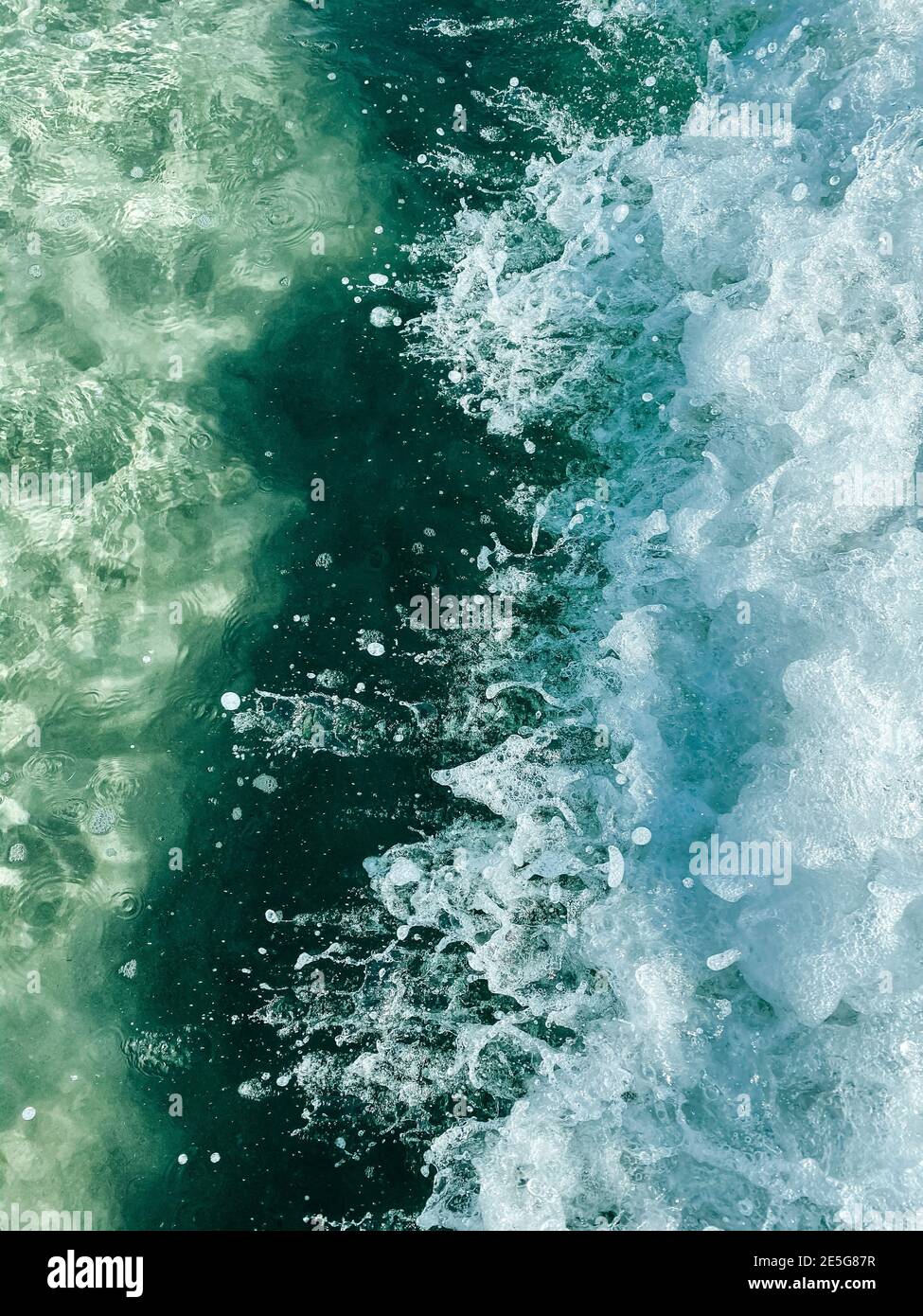 Calm sea wave hi-res stock photography and images - Alamy