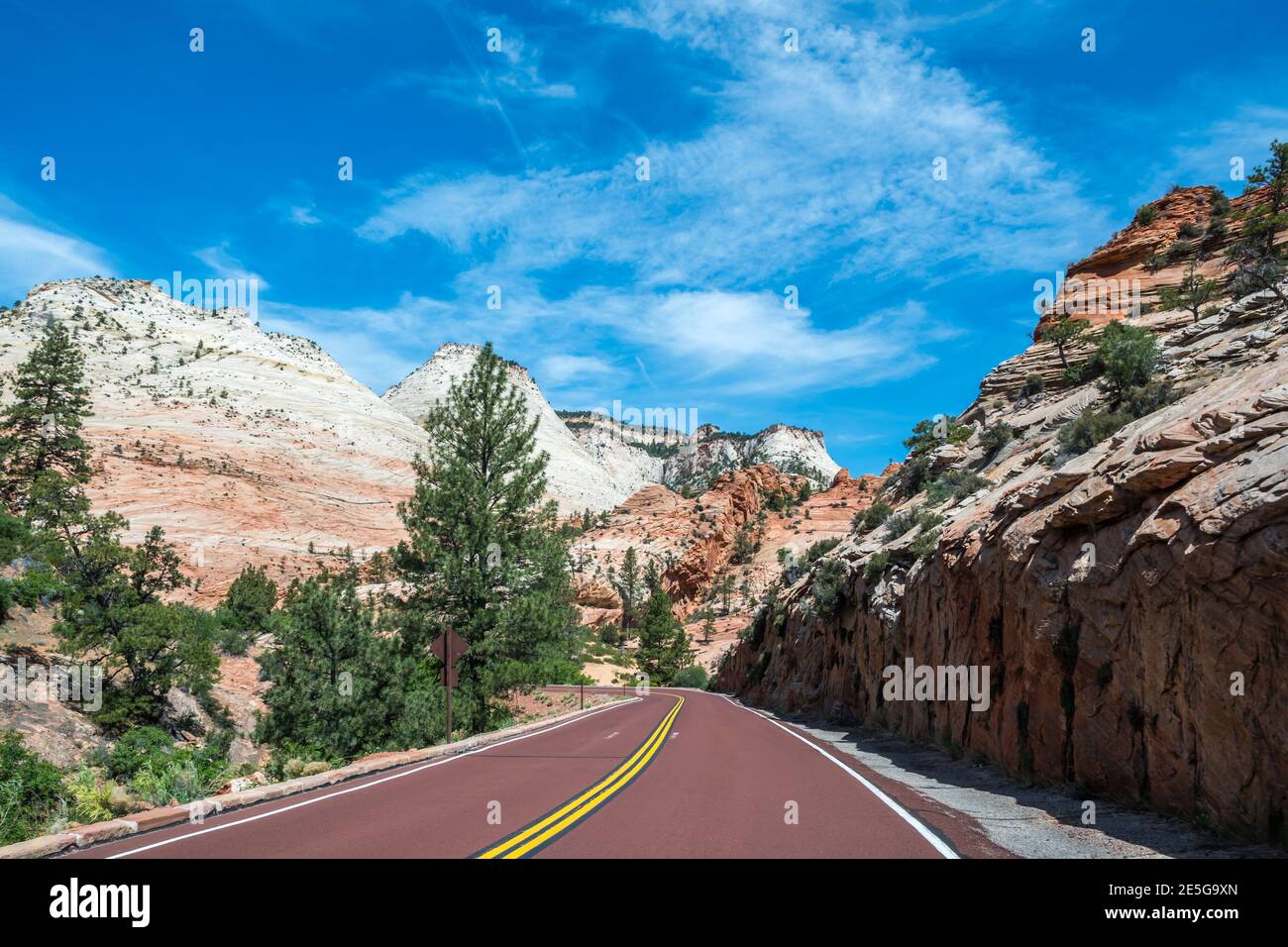 Road going to zion national park hi-res stock photography and images ...