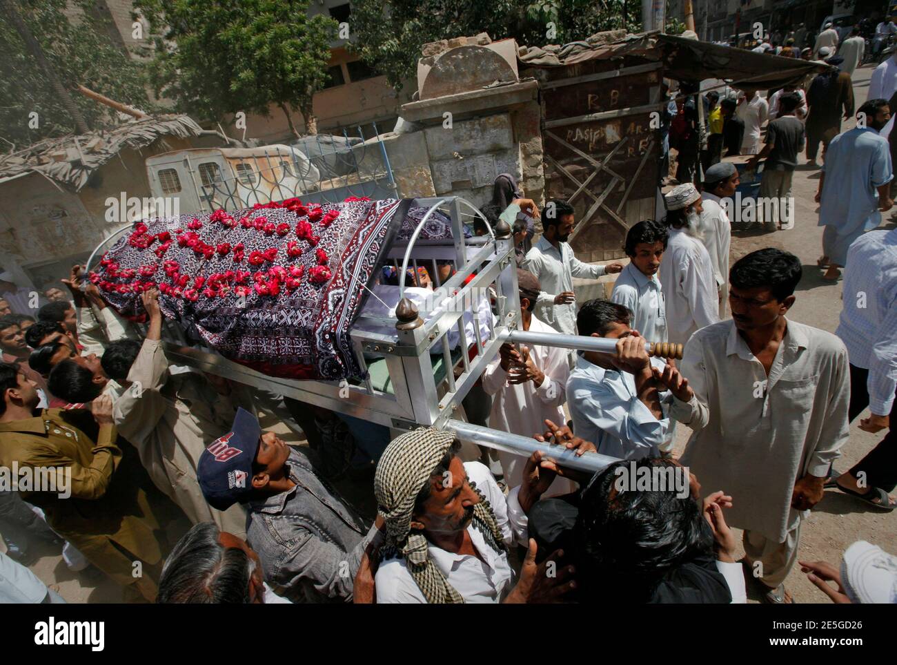 Killed graveyard body hi-res stock photography and images - Alamy