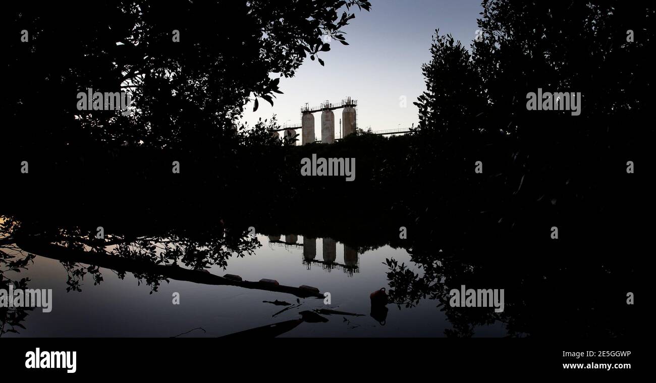 Shell fuel australia hi-res stock photography and images - Alamy