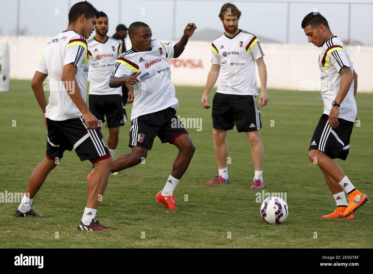 Venezuelan national soccer team player hi-res stock photography and ...