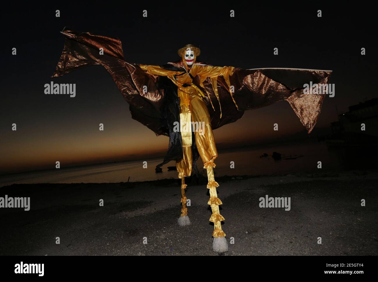 Moko jumbies trinidad hi-res stock photography and images - Alamy