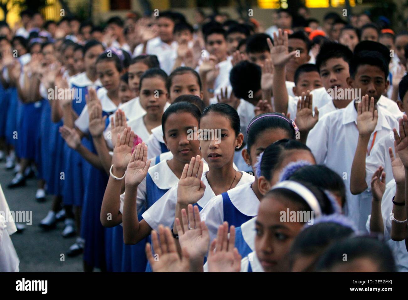 School morning philippines hi-res stock photography and images - Alamy